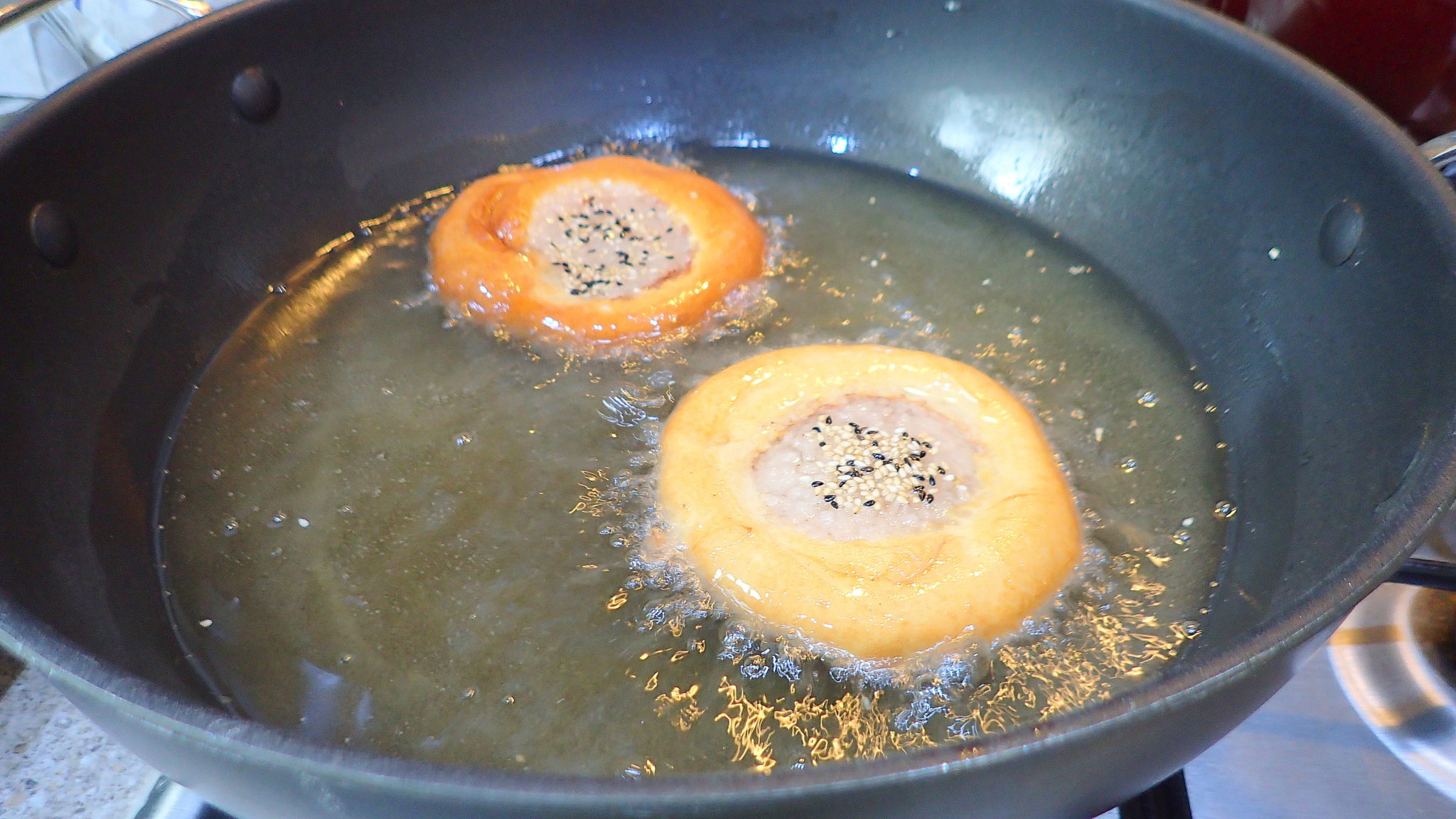 Fried Chinese doughnut with glutinous rice - (Kap Chong) - Just Julie